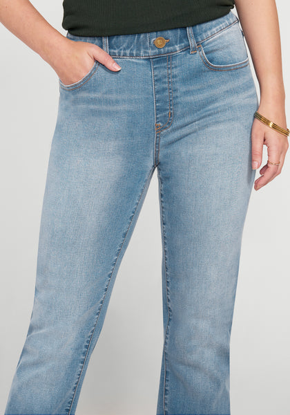 Signature Mid-Rise Denim | Straight (Sonora Wash) | Betabrand